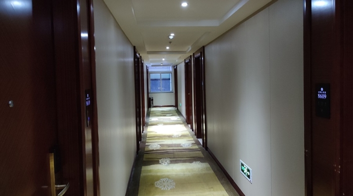 Do Hotels Lock Their Doors at Night? - ShineACS Locks