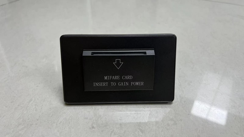 My operator card has Expired and I could not log on to the Vingcard ...